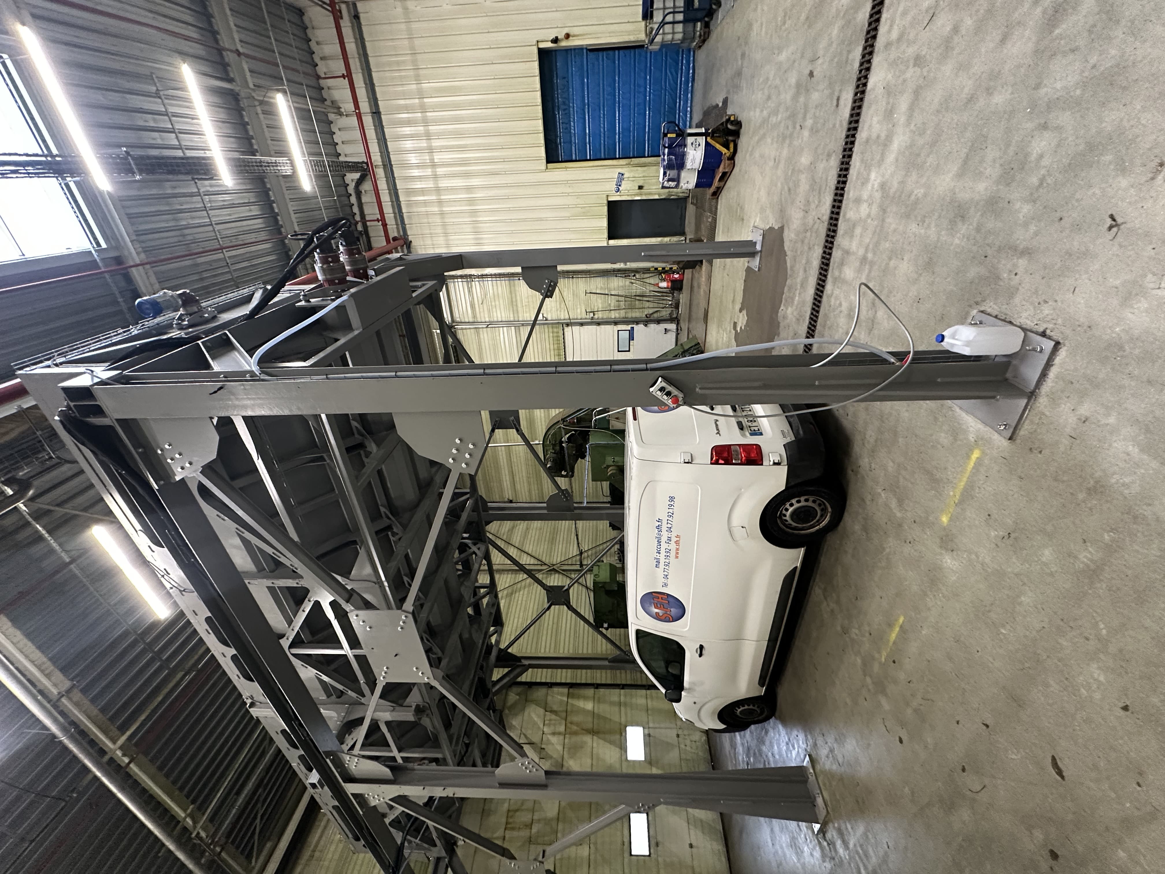 Logistics optimization: a customized hopper for HFC AALBERTS